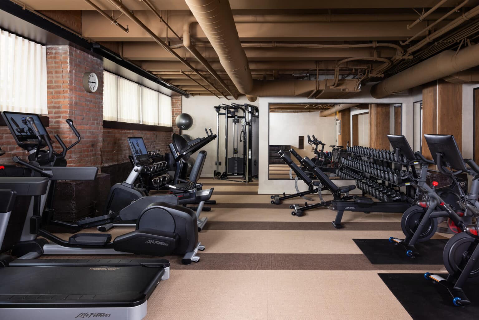 Best Hotel Amenities | Discover What Populus Seattle Offers